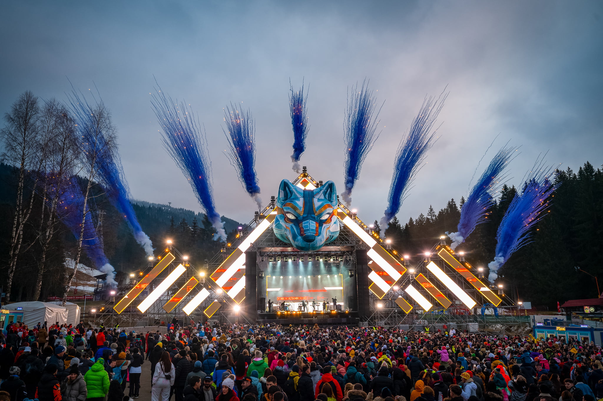 Peste 15.000 de participanți în a doua zi de Massif - MB MUSIC